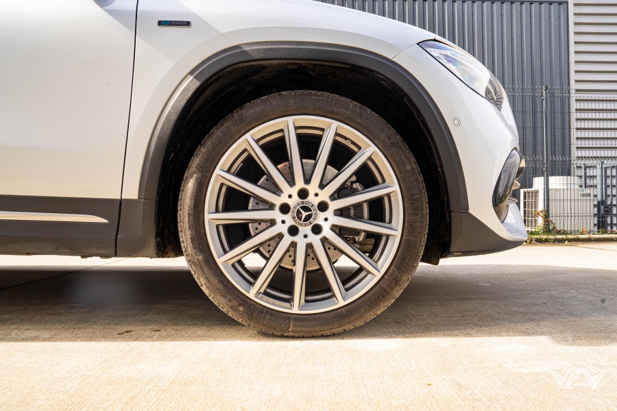 Mercedes GLA 250E AMG LINE 8G-DCT